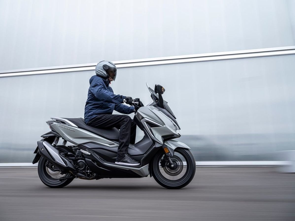 Honda Forza 350 vs Honda ADV 350, ¿cuál escoger? - LaMejorMarca.com